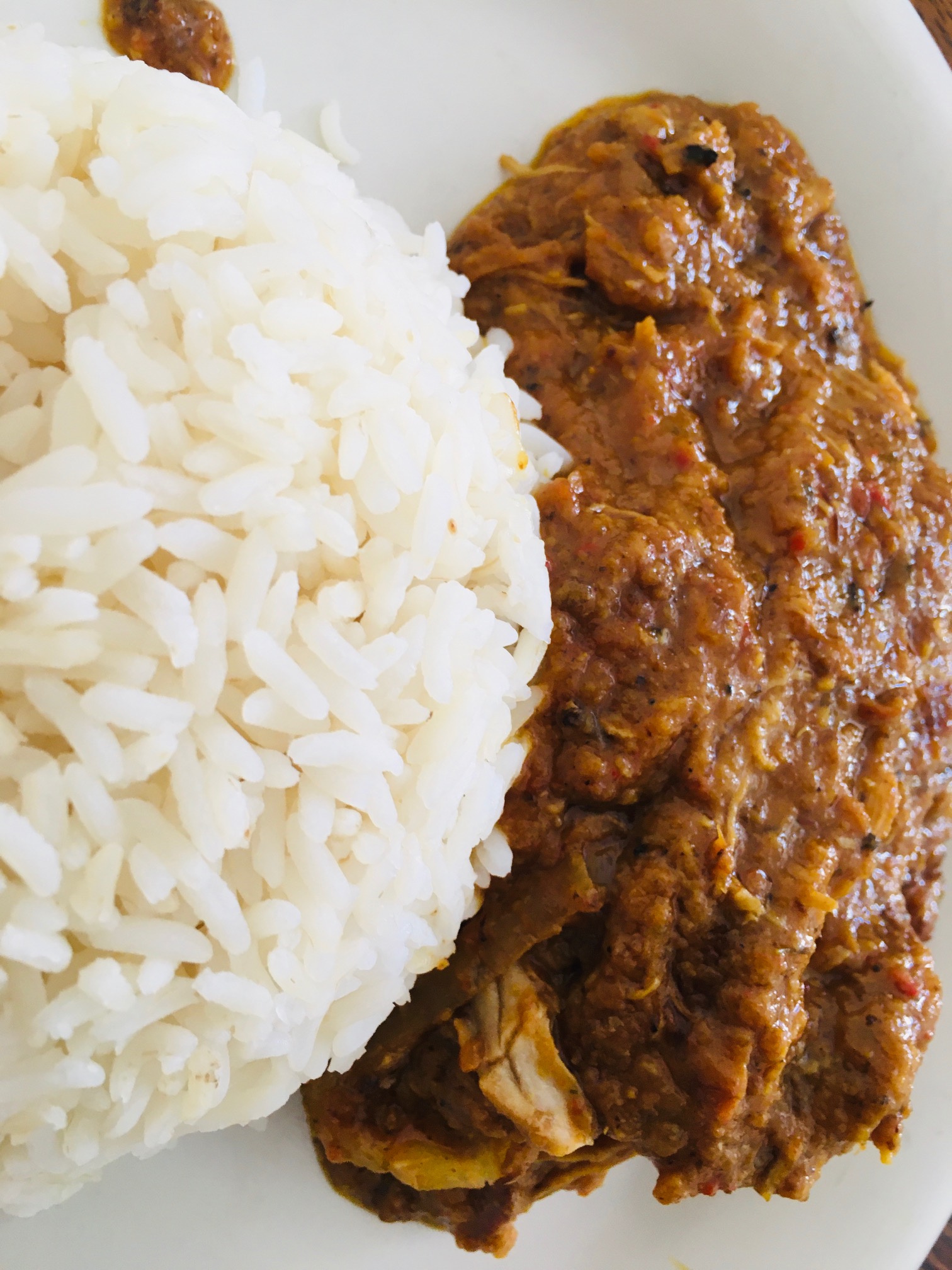 Long grain rice, with coconut chicken curry – Dr Sango